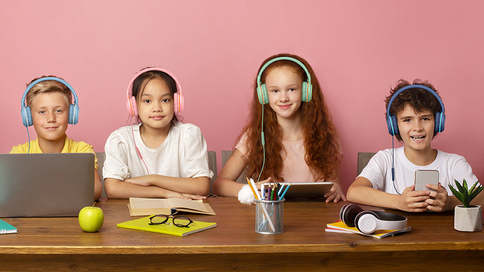 How to Choose Classroom Headphones for Student K-12? – Simolio Electronics
